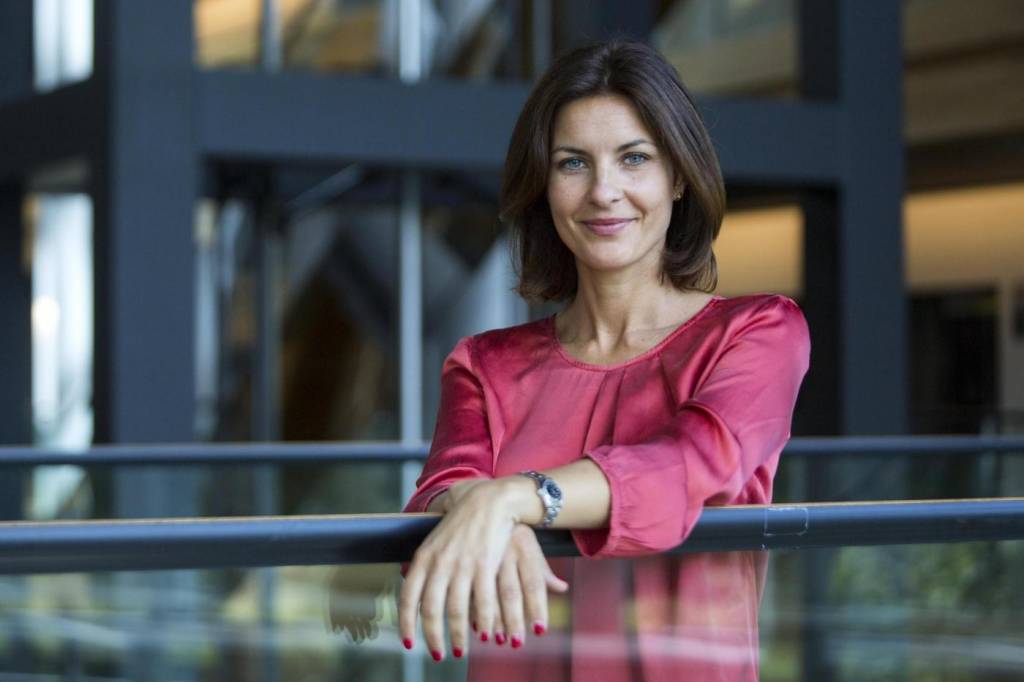 Alessandra Moretti: "La bellezza è un valore anche in politica" - Lady ...