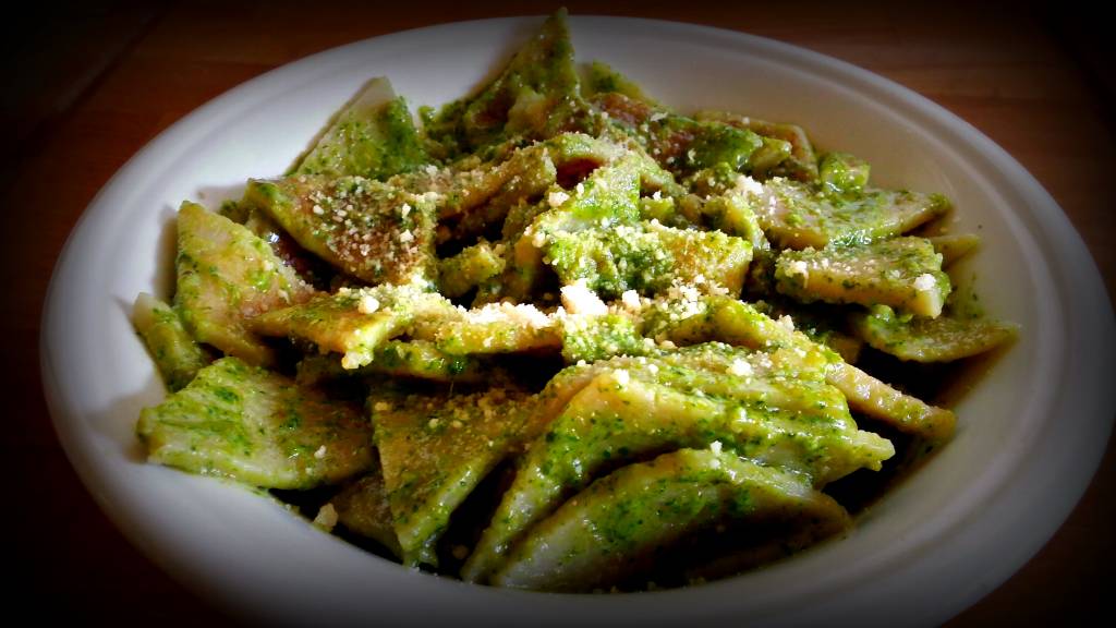Ricetta regionale: Testaroli al pesto - Lady Blitz